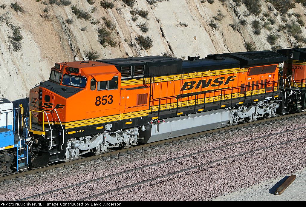 BNSF 853